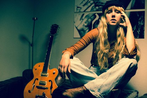 ILUKA Releases Feelgood Single “Blue Jean Baby” – Sounds of Oz